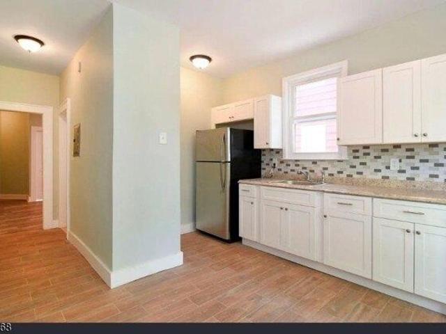 6 bedroom, Newark NJ 07112 102583710