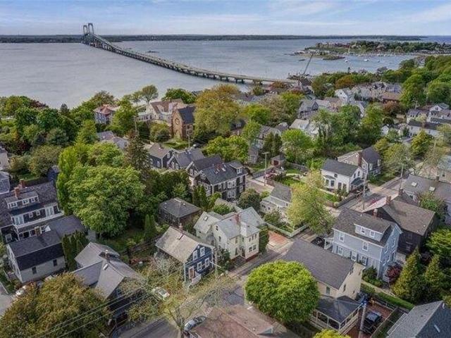 6 bedroom, Newport RI 02840 102346914