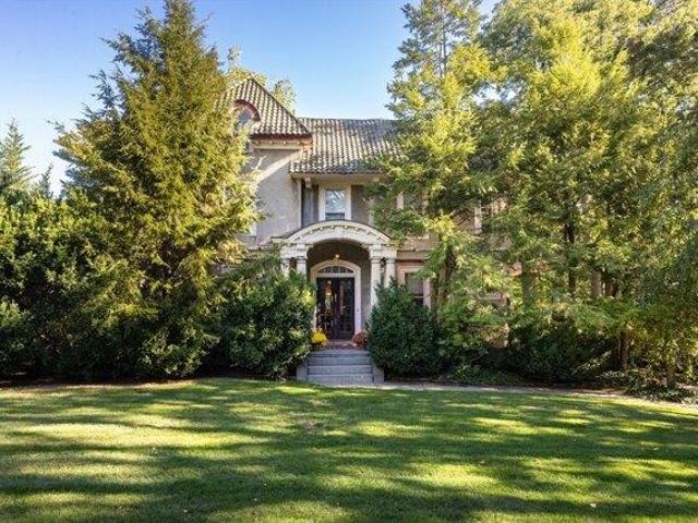 6 bedroom, Newton MA 02458 104832315