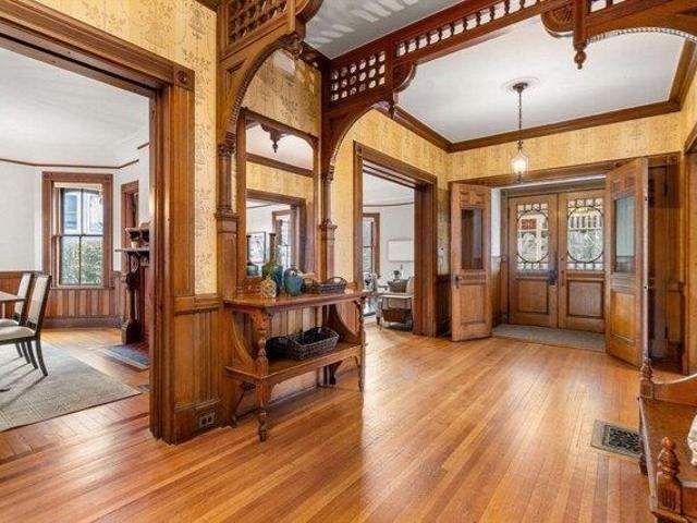 6 bedroom, Newton MA 02465 102561795