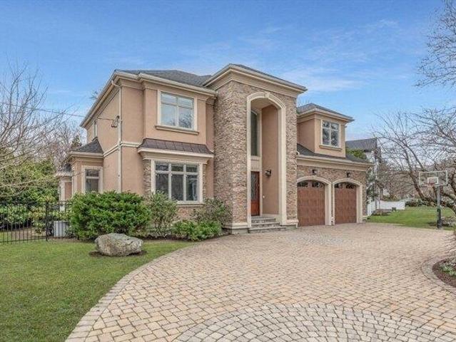 6 bedroom, Newton MA 02467 104608388