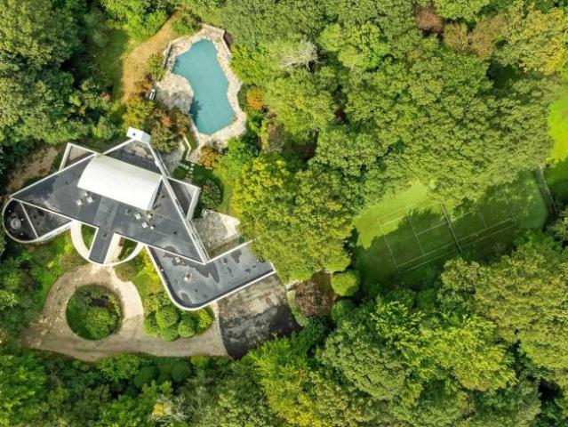6 bedroom, NY NY 102244343