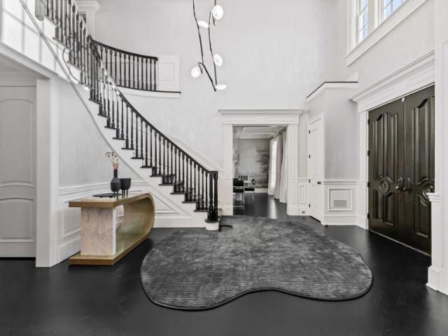 6 bedroom, NY NY 99879923
