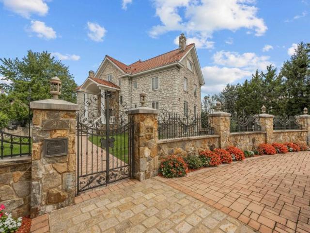6 bedroom, NY NY LS102244203