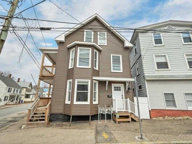 6 bedroom, Somersworth NH 03878 105094547