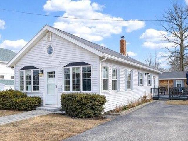 6 bedroom, Scarborough ME 04074 103185697