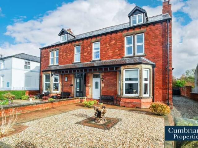 6 Bedroom Semi Detached House