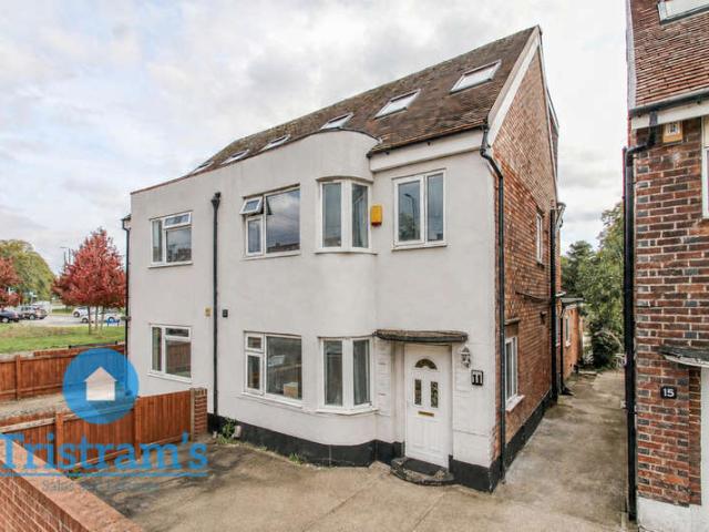 6 Bedroom Semi Detached House