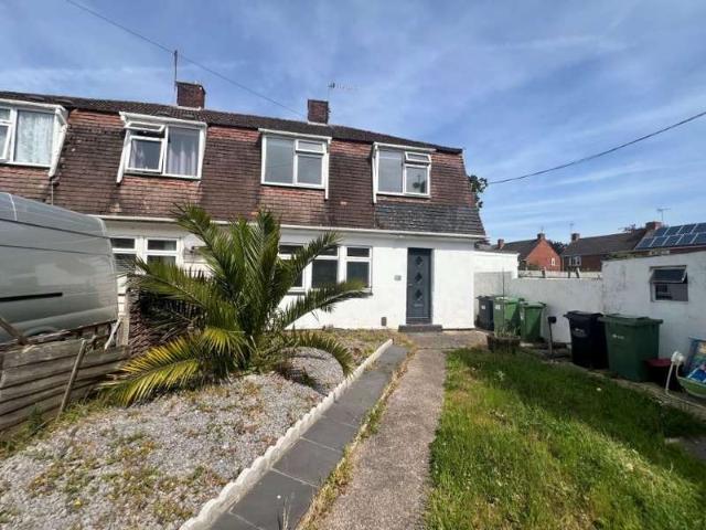 6 Bedroom Semi Detached House
