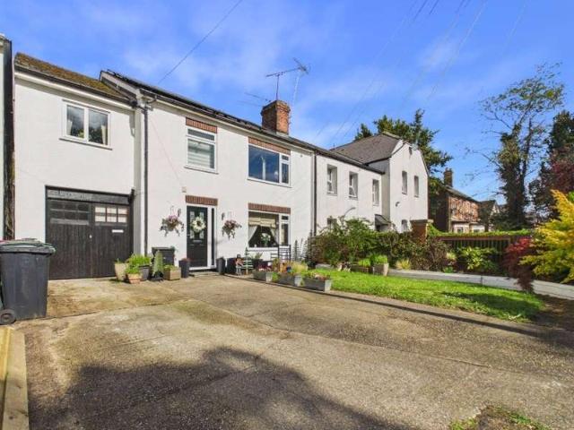6 Bedroom Semi Detached House