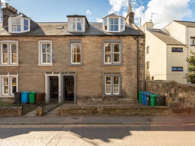 6 Bedroom End Of Terrace House