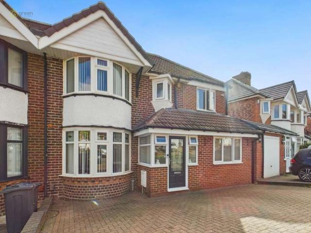 6 Bedroom Semi Detached House