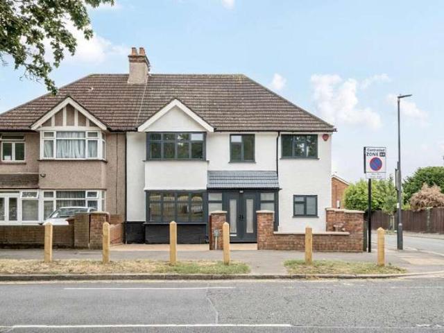 6 Bedroom Semi Detached House
