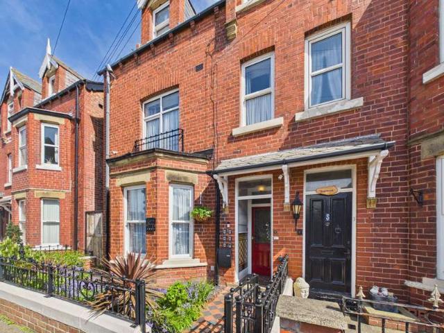 6 Bedroom Semi Detached House