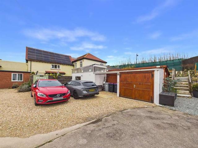 6 Bedroom Semi Detached House