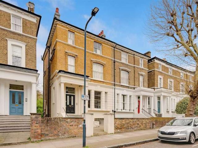 6 Bedroom Semi Detached House
