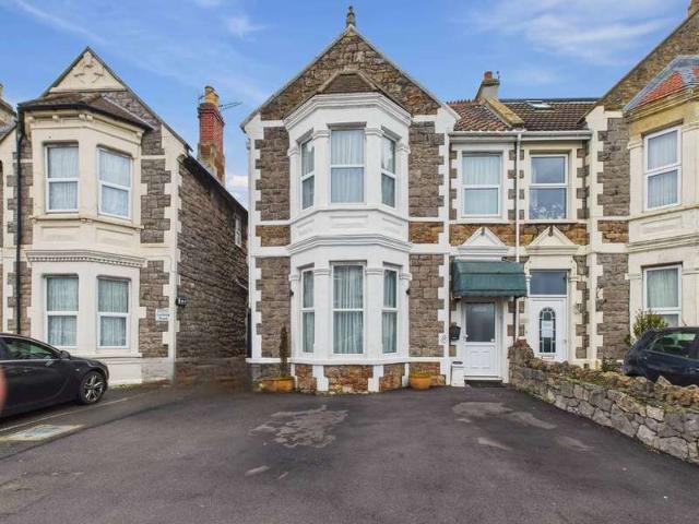 6 Bedroom Semi Detached House