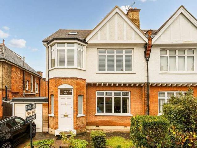 6 Bedroom Semi Detached House