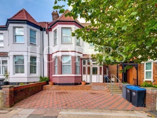 6 Bedroom Semi Detached House
