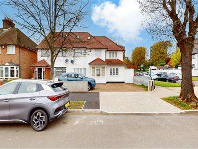 6 Bedroom Semi Detached House