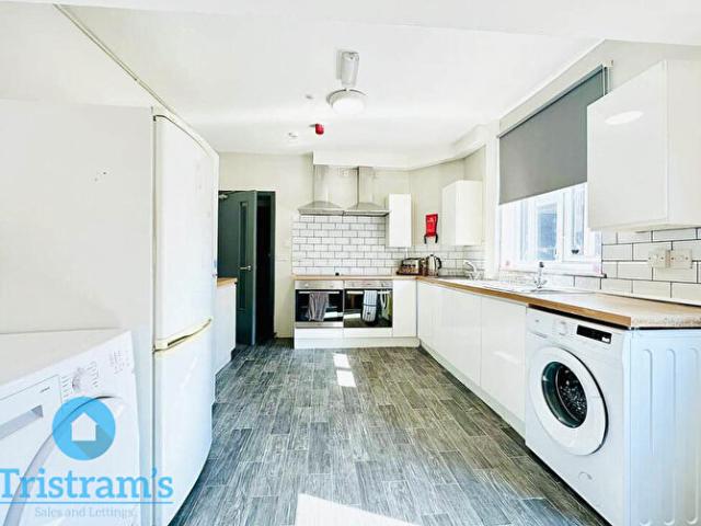 6 Bedroom Semi Detached House To Rent In Derby Grove, Lenton, NG7