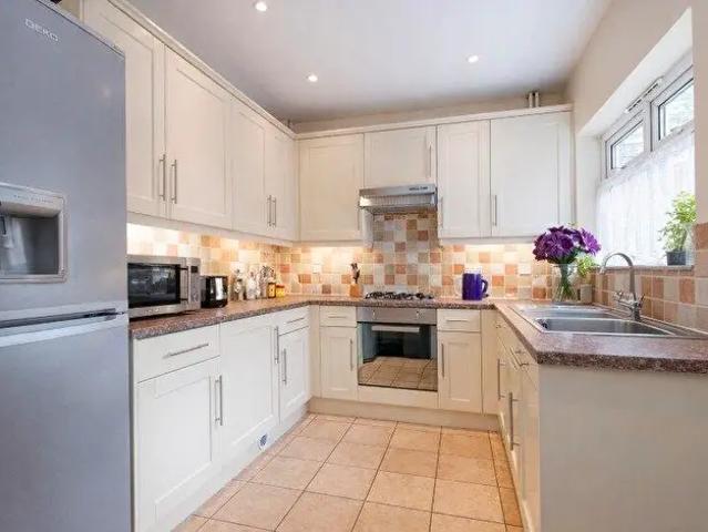 6 Bedroom Semi Detached House To Rent In Gloucester Avenue, Lenton, Nottingham, NG7