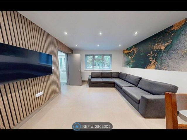 6 Bedroom Semi Detached House To Rent In Kirby Corner Road, Coventry, CV4