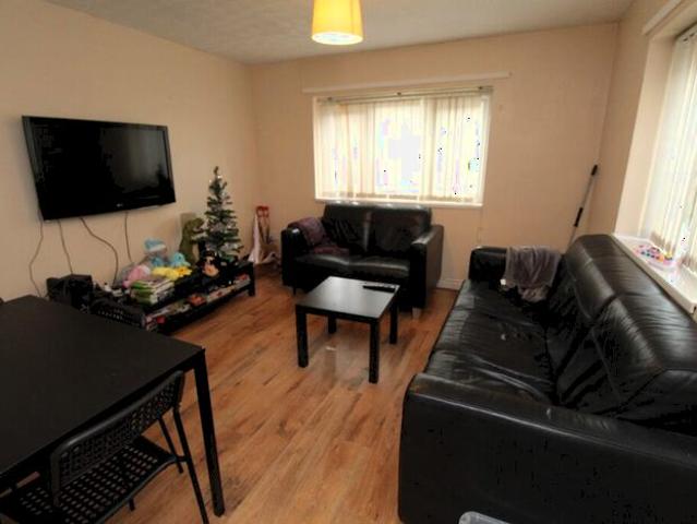 6 Bedroom Semi Detached House To Rent In Lenton Boulevard, Lenton, Nottingham, NG7