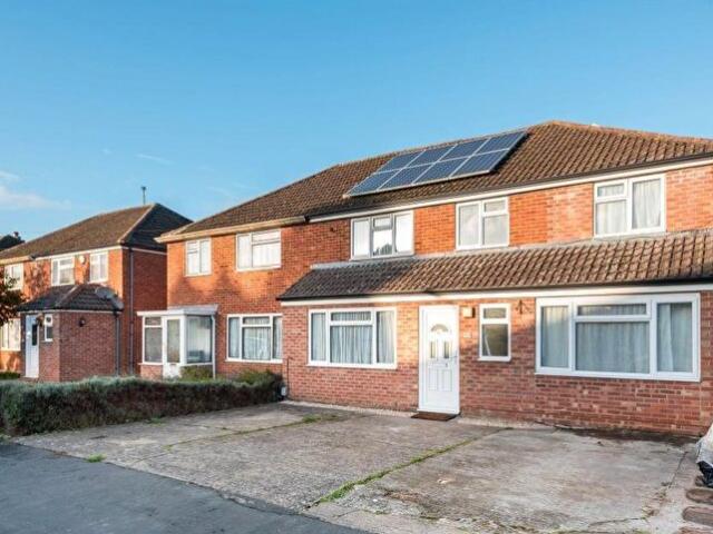 6 Bedroom Semi Detached House To Rent In Lock Crescent, Kidlington, OX5