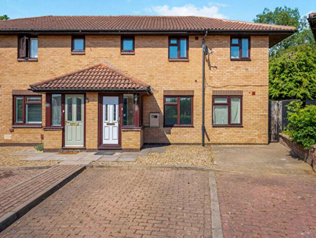 6 Bedroom Semi Detached House To Rent In Pomander Crescent, Walnut Tree, Milton Keynes, MK7