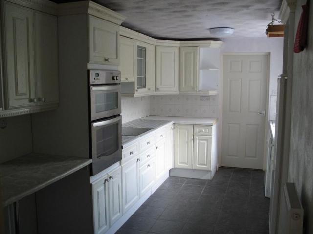 6 bedroom semi detached house to rent