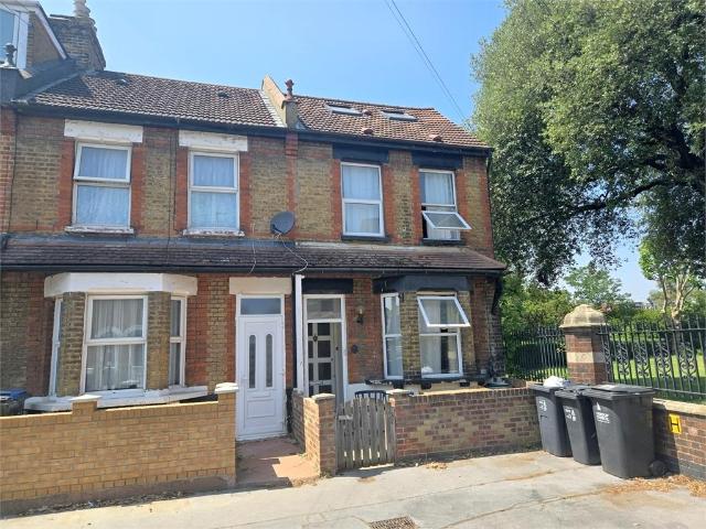 6 bedroom semi detached house to rent