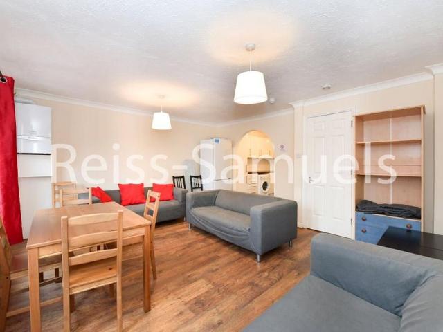 6 bedroom semi detached house to rent