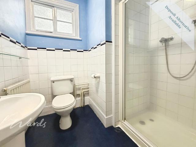 6 bedroom semi detached house to rent