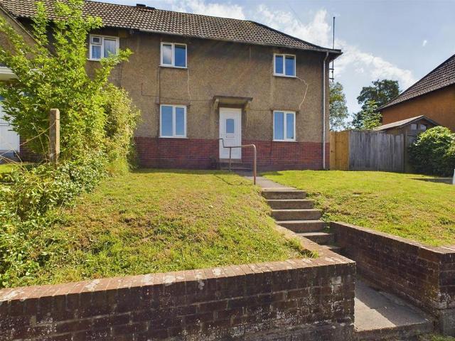6 bedroom semi detached house to rent