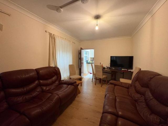 6 bedroom semi detached house to rent
