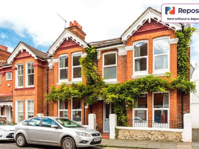 6 bedroom semi detached house to rent