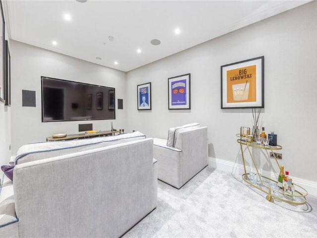 6 bedroom semi detached house to rent