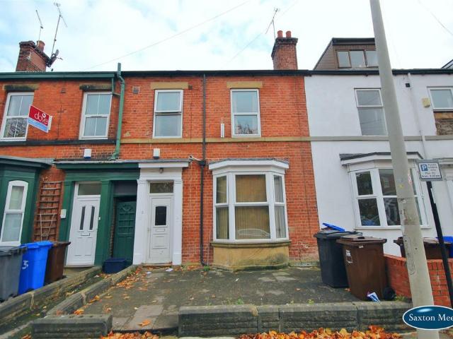 6 bedroom semi detached house to rent