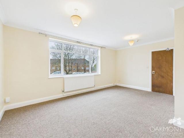 6 bedroom semi detached house to rent