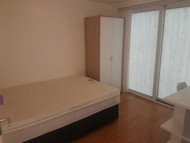 6 bedroom semi detached house to rent