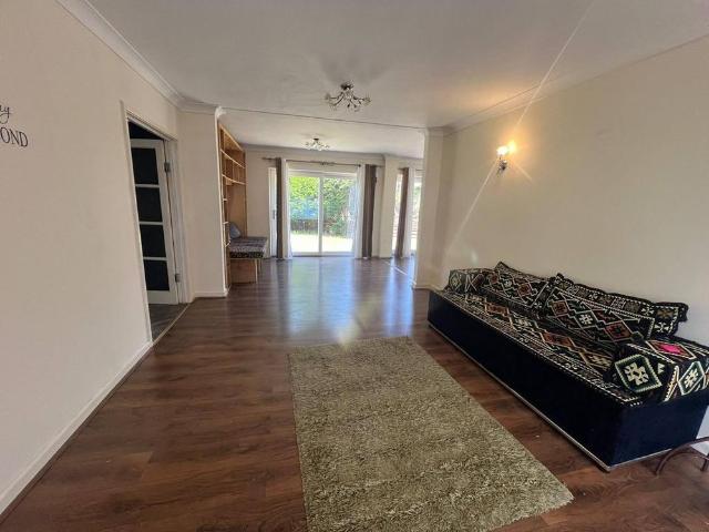 6 bedroom semi detached house to rent