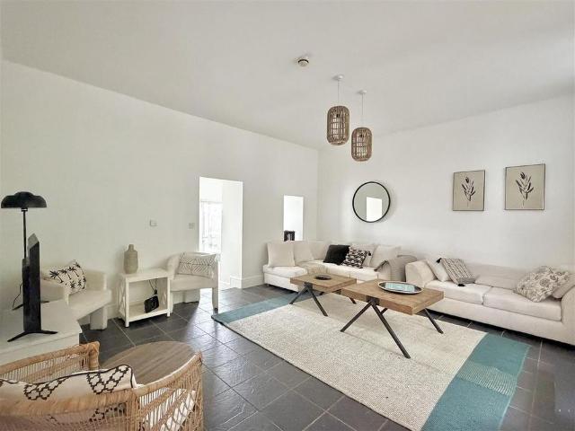 6 bedroom semi detached house to rent
