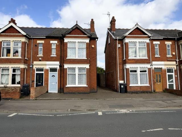 6 bedroom semi detached house to rent