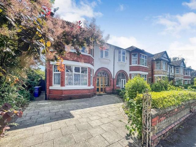 6 bedroom semi detached house to rent