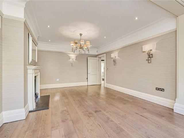 6 bedroom semi detached house to rent
