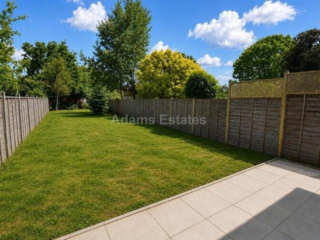6 bedroom semi detached house to rent