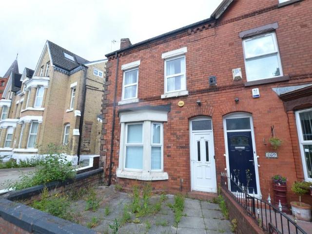 6 bedroom semi detached house for sale