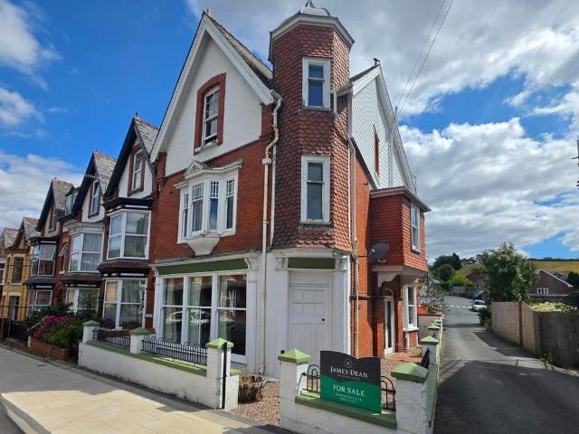 6 bedroom semi detached house for sale