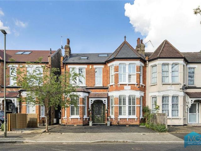 6 bedroom semi detached house for sale